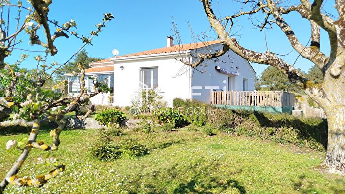 Maison 5 pièces à vendre à Saint-Révérend