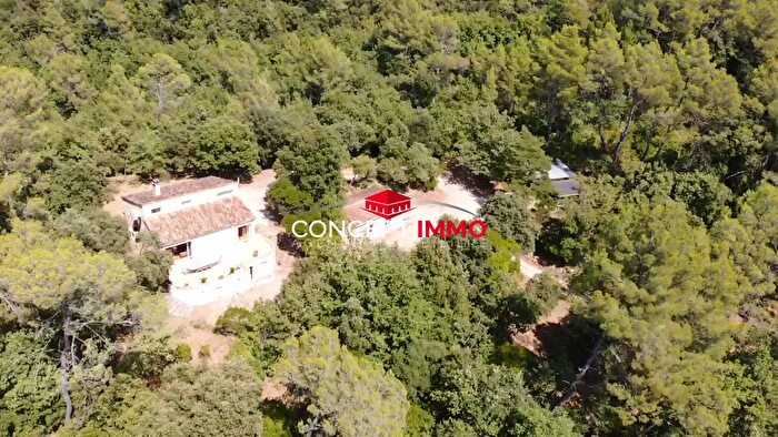 Maison à vendre - Méounes-lès-Montrieux - 4 pièces - 3 chambres