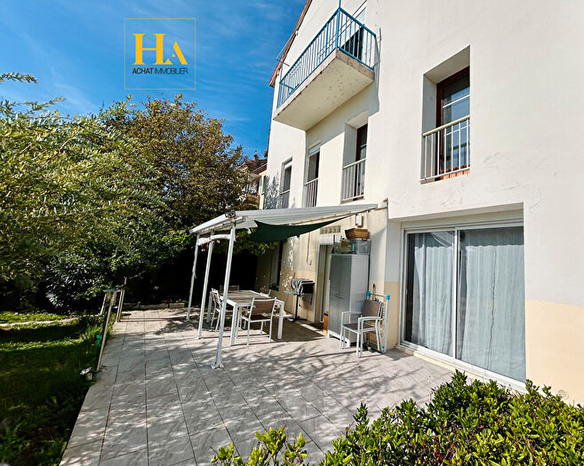 Maison à vendre - Montélimar, Centre-ville - 8 pièces - 5 chambres