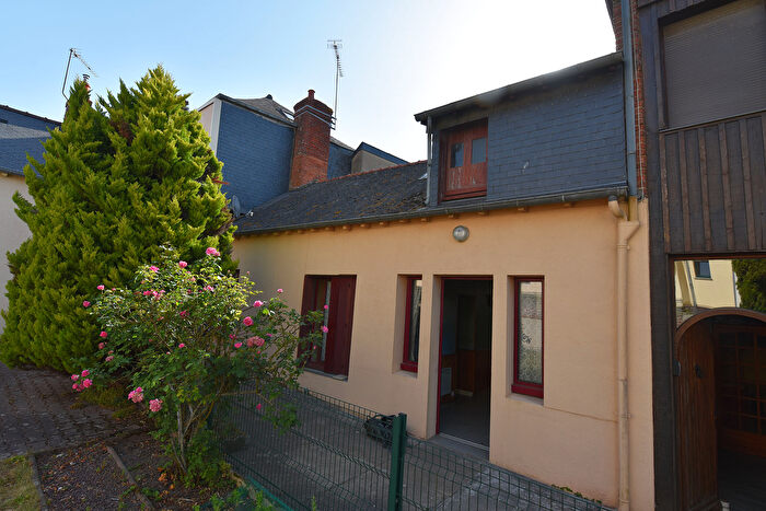 Maison 2 pièces à vendre - Saint-Méen-le-Grand
