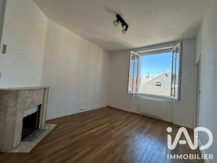Cité Bretonnie-Chatelet-Favieres-Conches, Montluçon : Appartement 3 pièces à louer