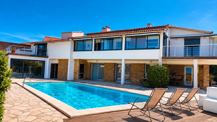 Maison 9 pièces à vendre à Six-Fours-les-Plages