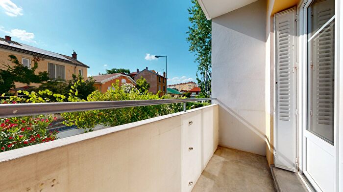 Appartement 3 pièces à vendre à Villeurbanne, Perrallière