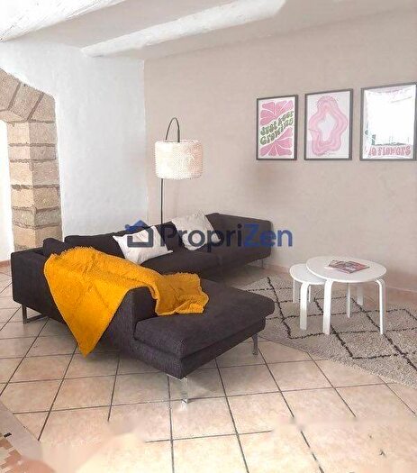 Appartement 4 pièces à Sud Est Ouest, Pélissanne, à louer