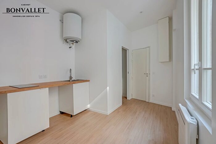 Appartement à vendre - Paris e , Violet, Commerce - 2 pièces - 1 chambre