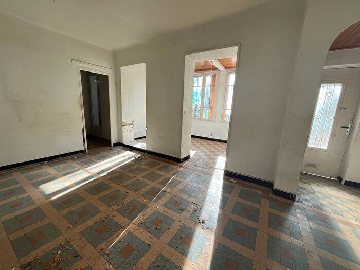 Appartement à vendre - Toulon, Saint-Roch - 2 pièces - 1 chambre