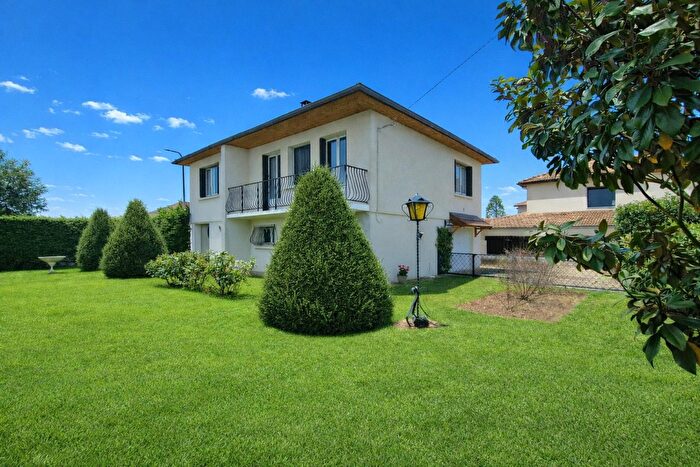 Maison à vendre - Saint-Bonnet-de-Mure - 6 pièces - 3 chambres