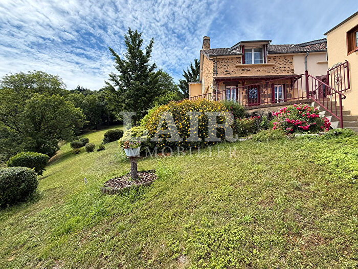 Saint-Pierre-des-Nids - Maison 7 pièces à vendre