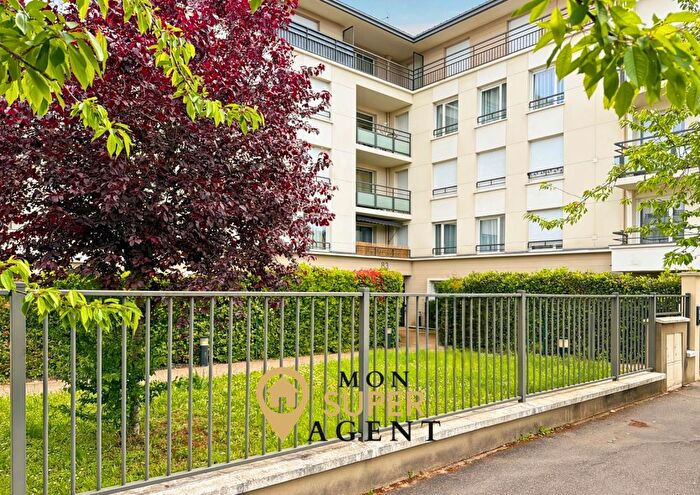 Appartement 4 pièces à vendre à Dammarie-les-Lys, La Plaine du Lys