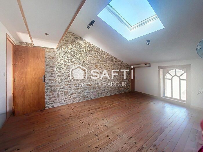 Maison à vendre - Neuves-Maisons - 5 pièces - 4 chambres