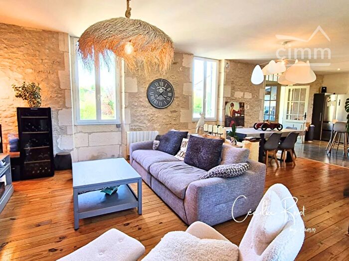 Maison 5 pièces à Reignac, à vendre