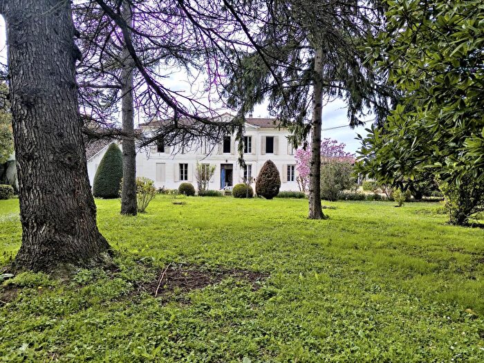 Maison à vendre - Branne - 1 pièce - 4 chambres