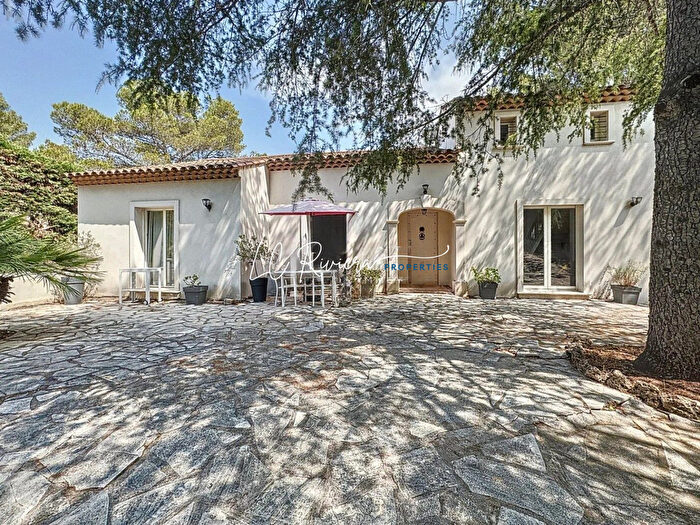 Maison à vendre - Saint-Raphaël, Valescure, Vaulongue - 6 pièces - 4 chambres