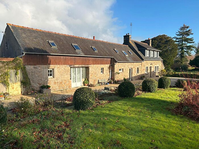 Maison à vendre - Plouaret - 6 pièces - 4 chambres