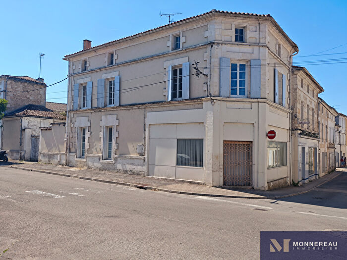Maison 6 pièces à vendre - Châteauneuf-sur-Charente