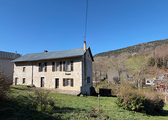 Entremont-le-Vieux : Maison 11 pièces à vendre