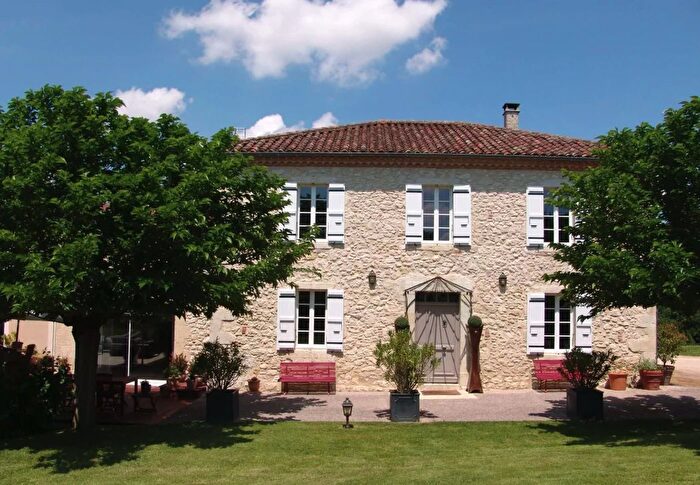 Maison à vendre - Saint-Puy - 9 pièces - 6 chambres