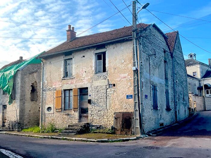 Grancey-sur-Ource : Maison 3 pièces à vendre