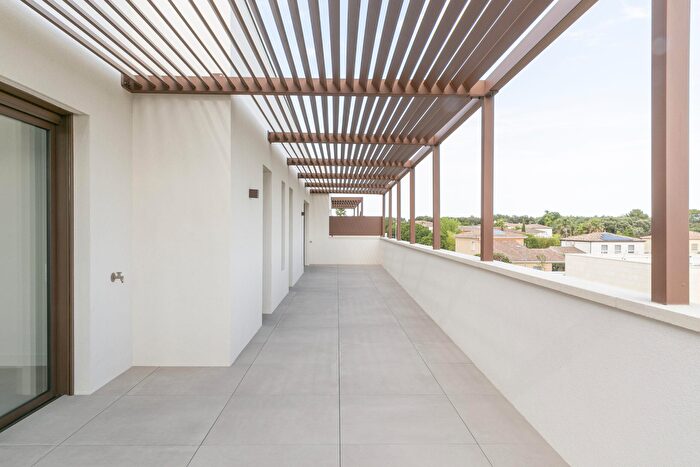 Maison 4 pièces à Castries, à vendre