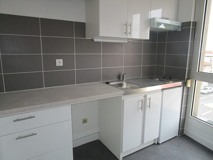 Appartement 2 pièces à Reims, Neufchatel, Orgeval, Laon, Zola, à louer