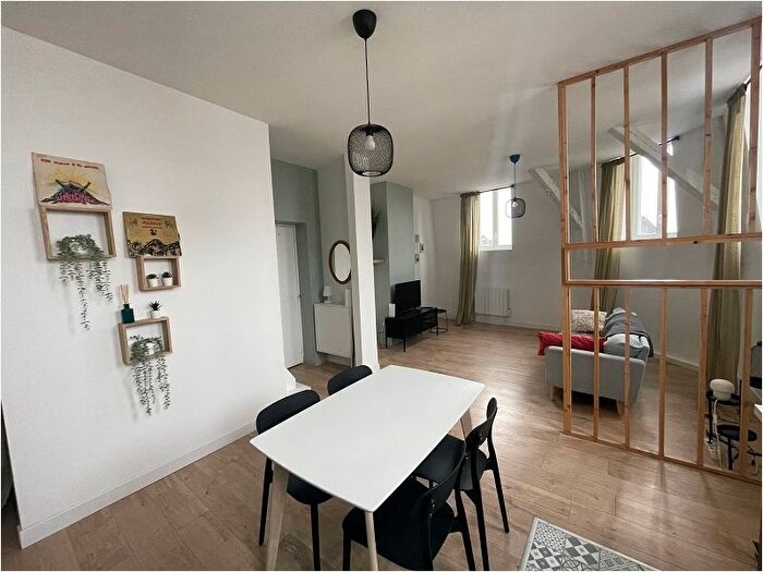 Appartement 4 pièces à Lille, Wazemmes, à louer