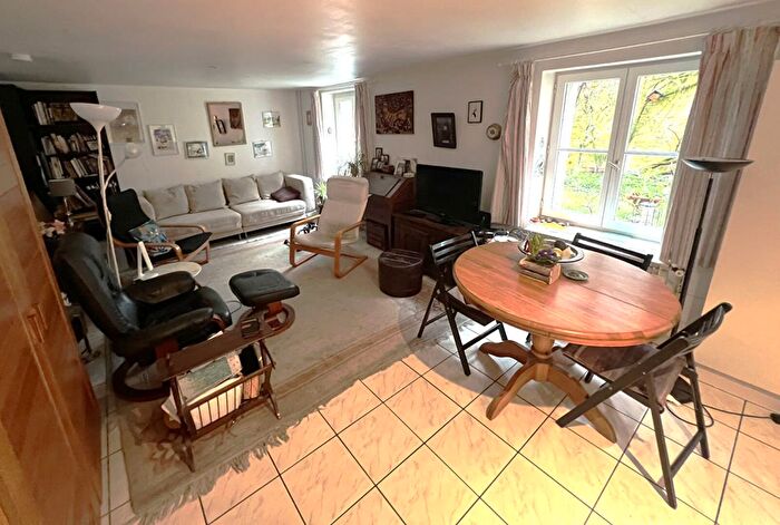 Appartement à vendre - Saint-Cloud, Montretout, Coutureau - 3 pièces - 2 chambres