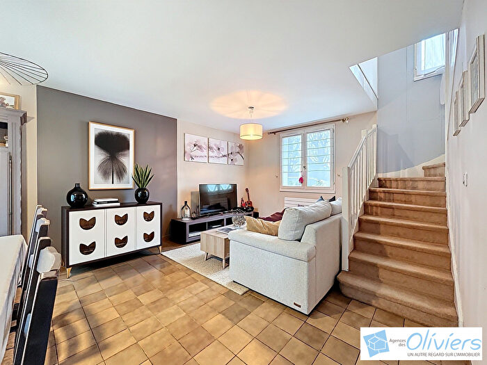 Maison à vendre - Châteaufort - 6 pièces - 4 chambres