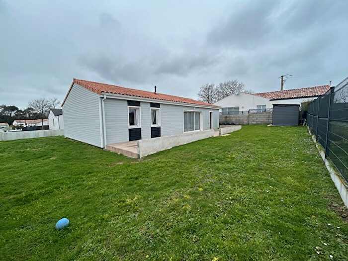 Maison à vendre - Coëx - 4 pièces - 3 chambres