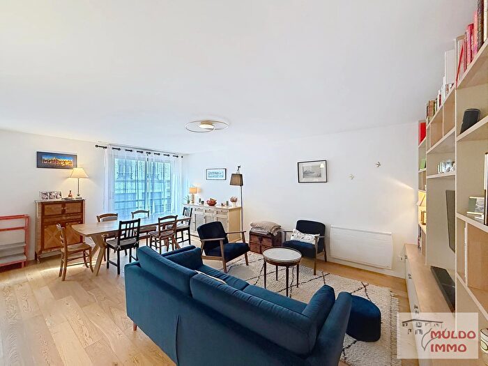 Appartement à vendre - Lyon e  - 4 pièces - 3 chambres