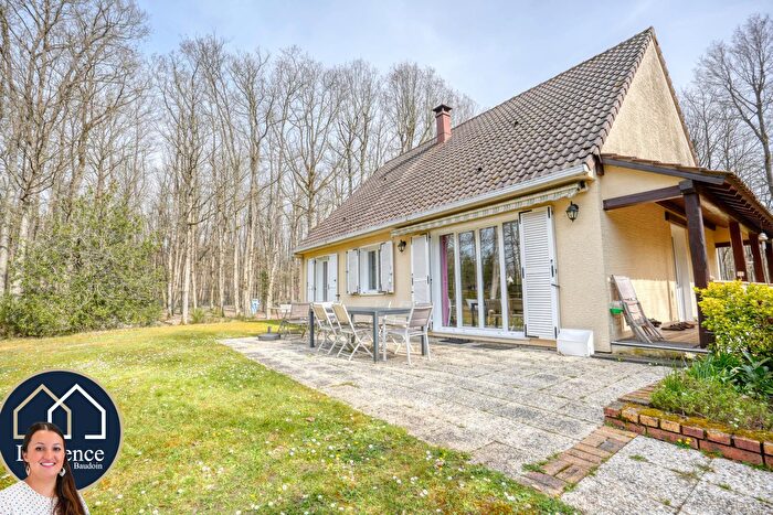 Maison 7 pièces à Nogent-le-Roi, à vendre