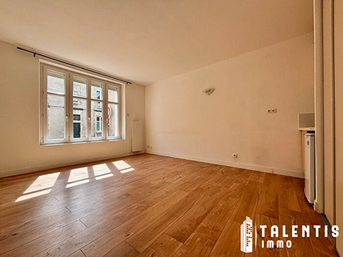 Nantes, Saint-Clément, Jardin des plantes, Caserne Lamoricière : Appartement 2 pièces à louer