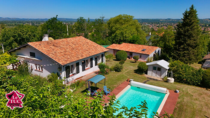 Maison à vendre - Pujols - 7 pièces - 4 chambres