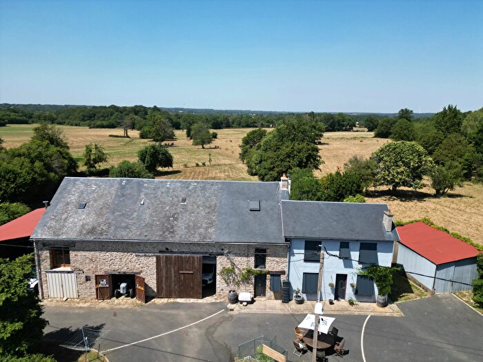 Maison 10 pièces à Bazelat, à vendre
