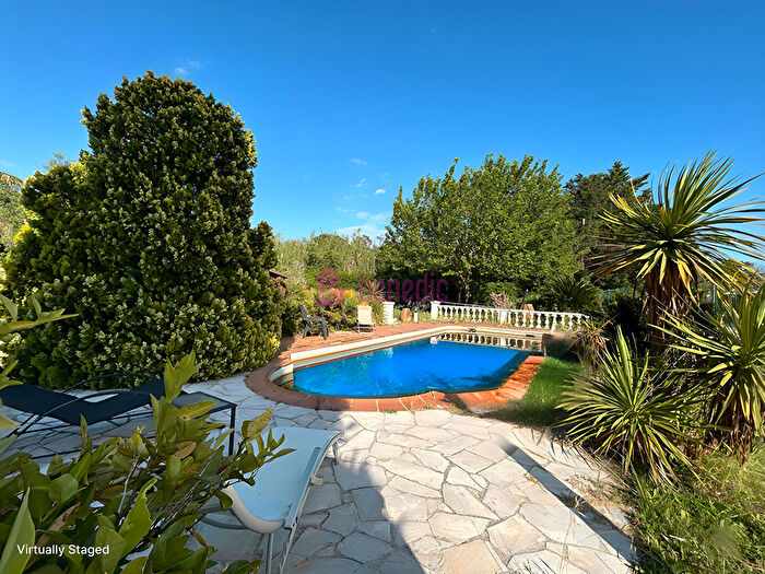 Maison à vendre - Fréjus, Villeneuve - 7 pièces - 4 chambres