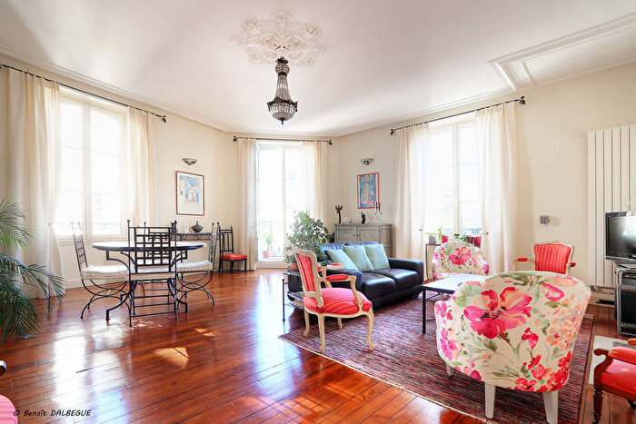 Appartement à vendre - Quartiers Centre, Centre-ville - 5 pièces - 3 chambres