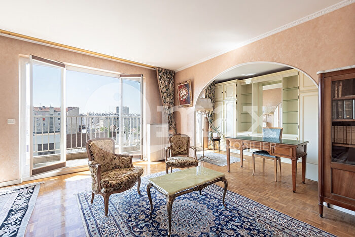 Asnières-sur-Seine, Bécon, Bourguignons : Appartement 4 pièces à vendre