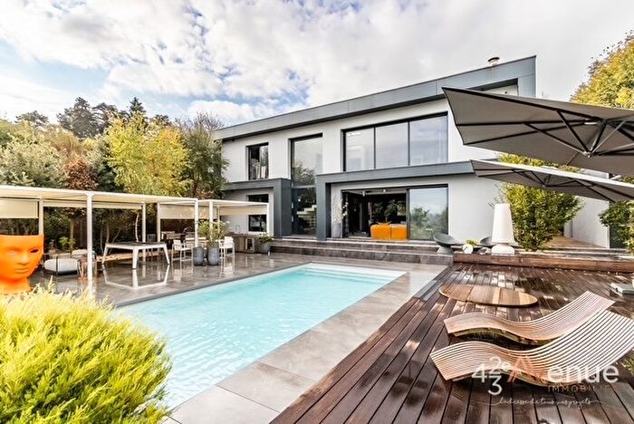 Maison à vendre - Sainte-Colombe - 8 pièces - 5 chambres