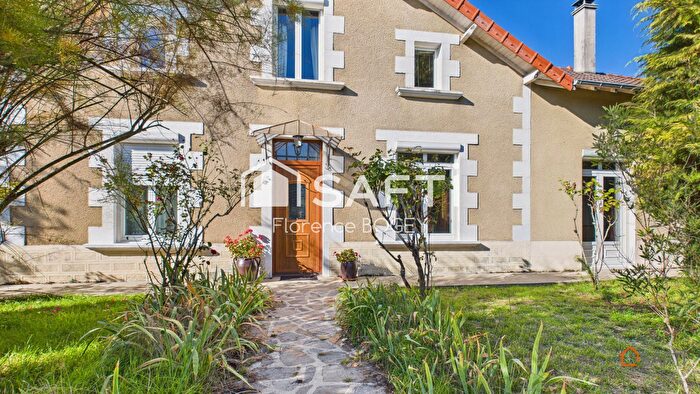 Maison à vendre - Brillac - 6 pièces - 3 chambres