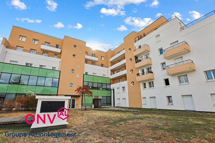 Athis-Mons, Plateau, Pyramide : Appartement 2 pièces à vendre