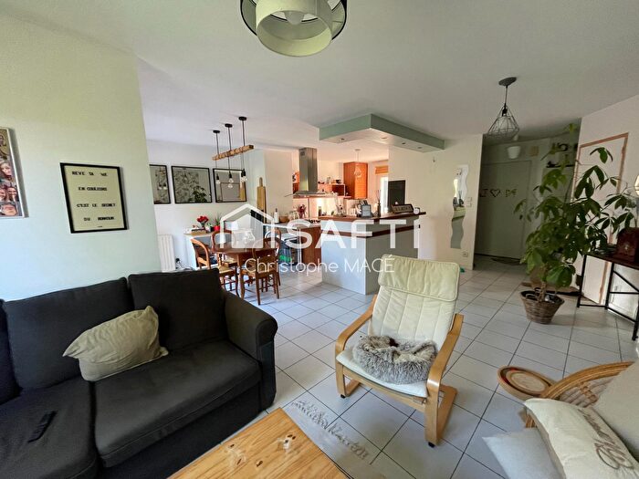 Appartement à vendre - Laval, Hilard - 4 pièces - 3 chambres