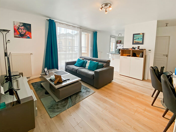 Appartement à louer - Ballancourt-sur-Essonne - 2 pièces - 1 chambre