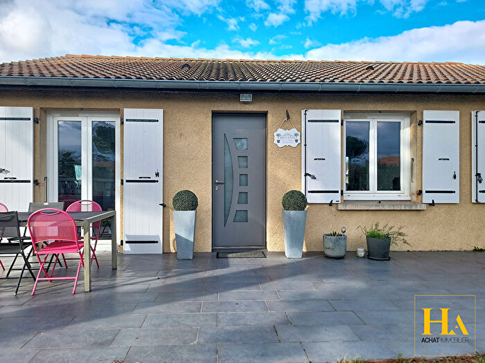 Maison à vendre - Pont-de-lIsère - 4 pièces - 3 chambres