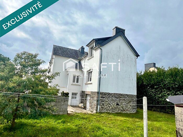 Maison à vendre - Plévin - 6 pièces - 3 chambres