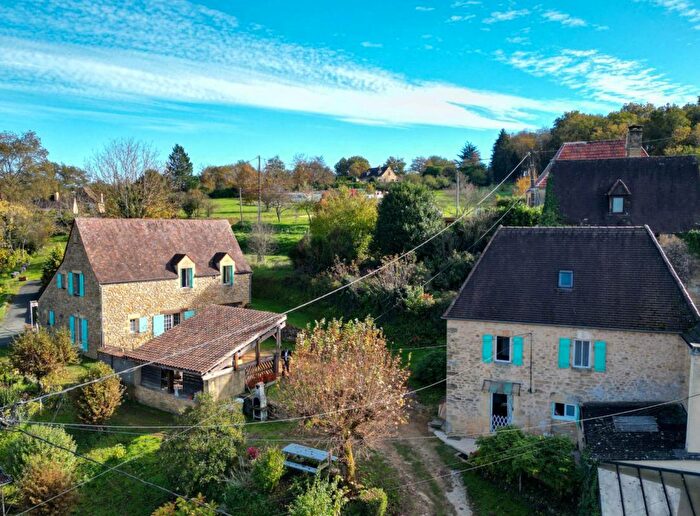 Maison à vendre - Sarlat-la-Canéda - 8 pièces - 5 chambres