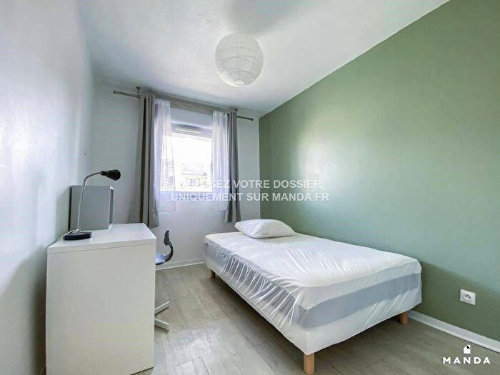 Canal, Évry-Courcouronnes : Appartement 4 pièces à louer