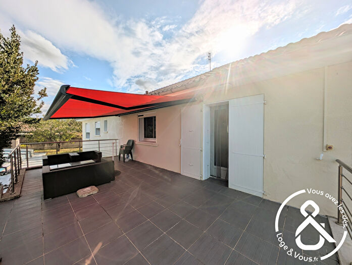 Maison à vendre - Saint-Affrique-les-Montagnes - 6 pièces - 4 chambres