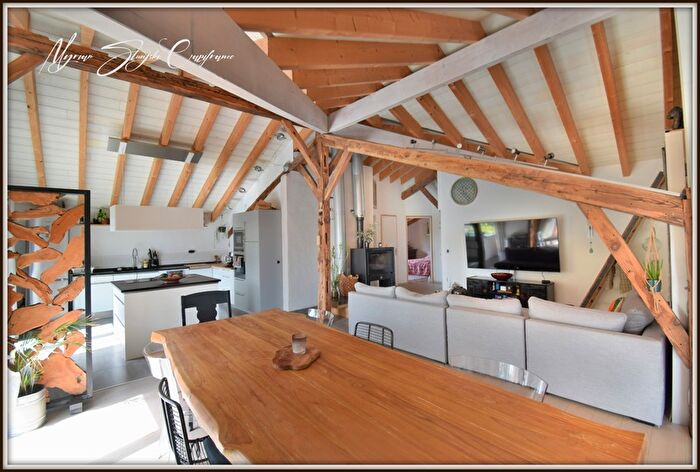 Maison à vendre - Soustons - 8 pièces - 6 chambres