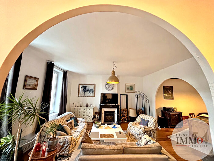 Appartement à vendre - Toul, Centre-ville - 6 pièces - 4 chambres