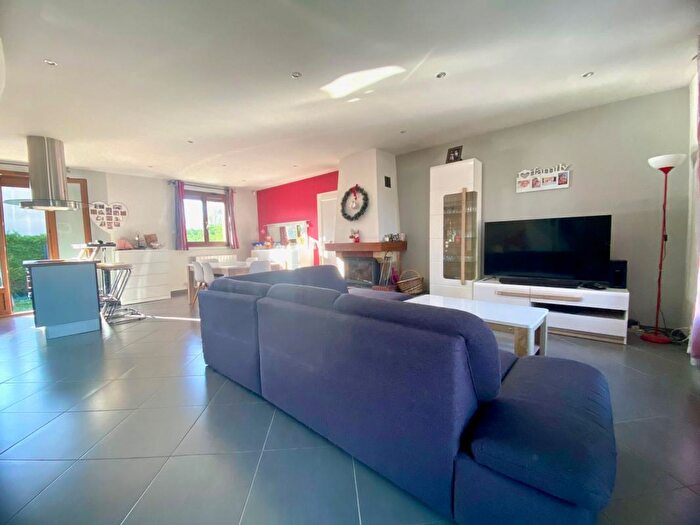 Maison 5 pièces à Épône, à vendre