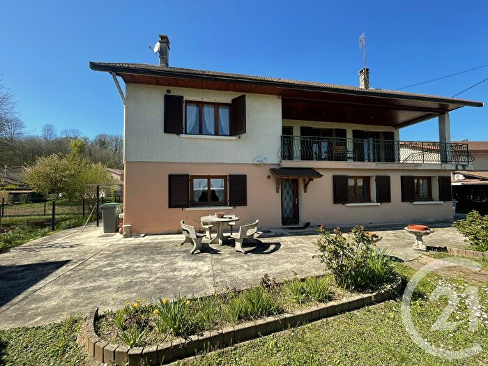 Maison à vendre - Villieu-Loyes-Mollon - 6 pièces - 4 chambres